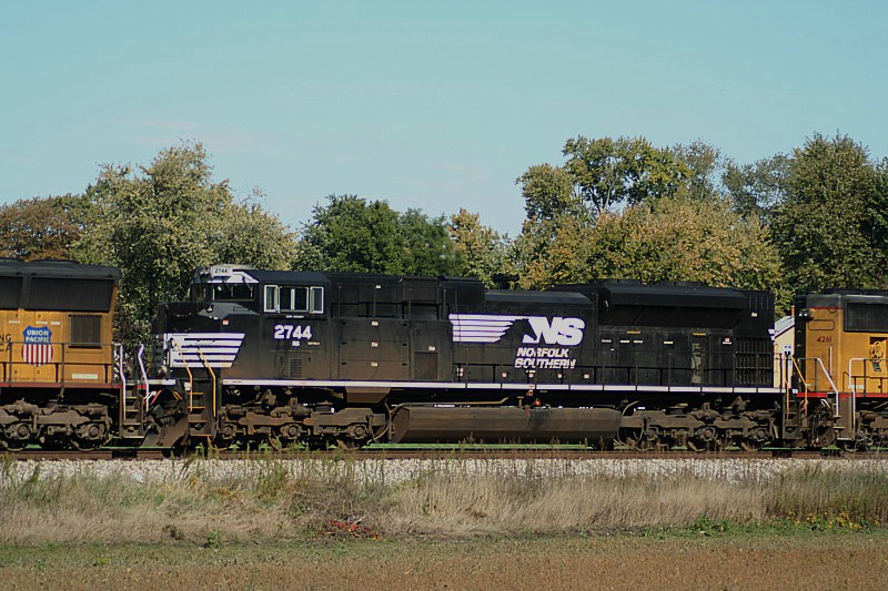 NS 2744